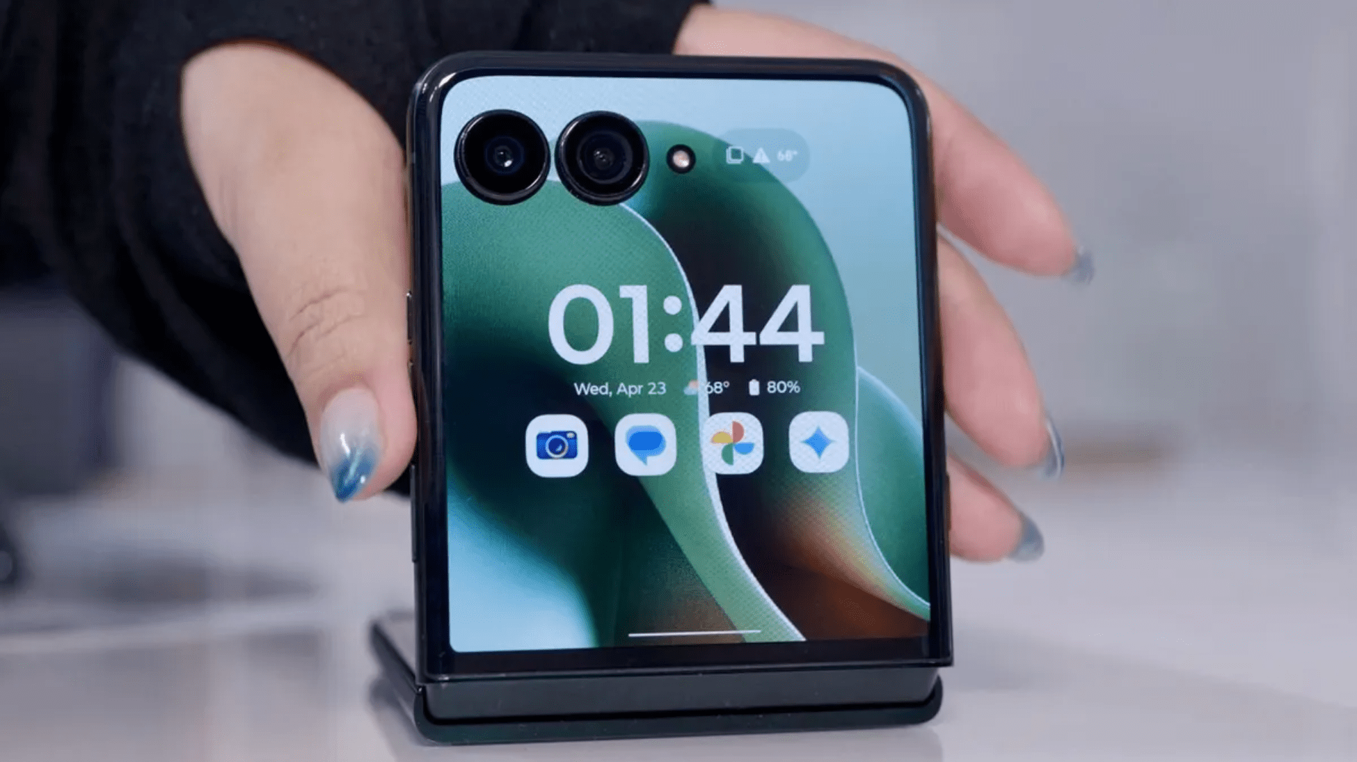 Motorola Unveils Three New Foldable Razr Phones for 2025 - The ...