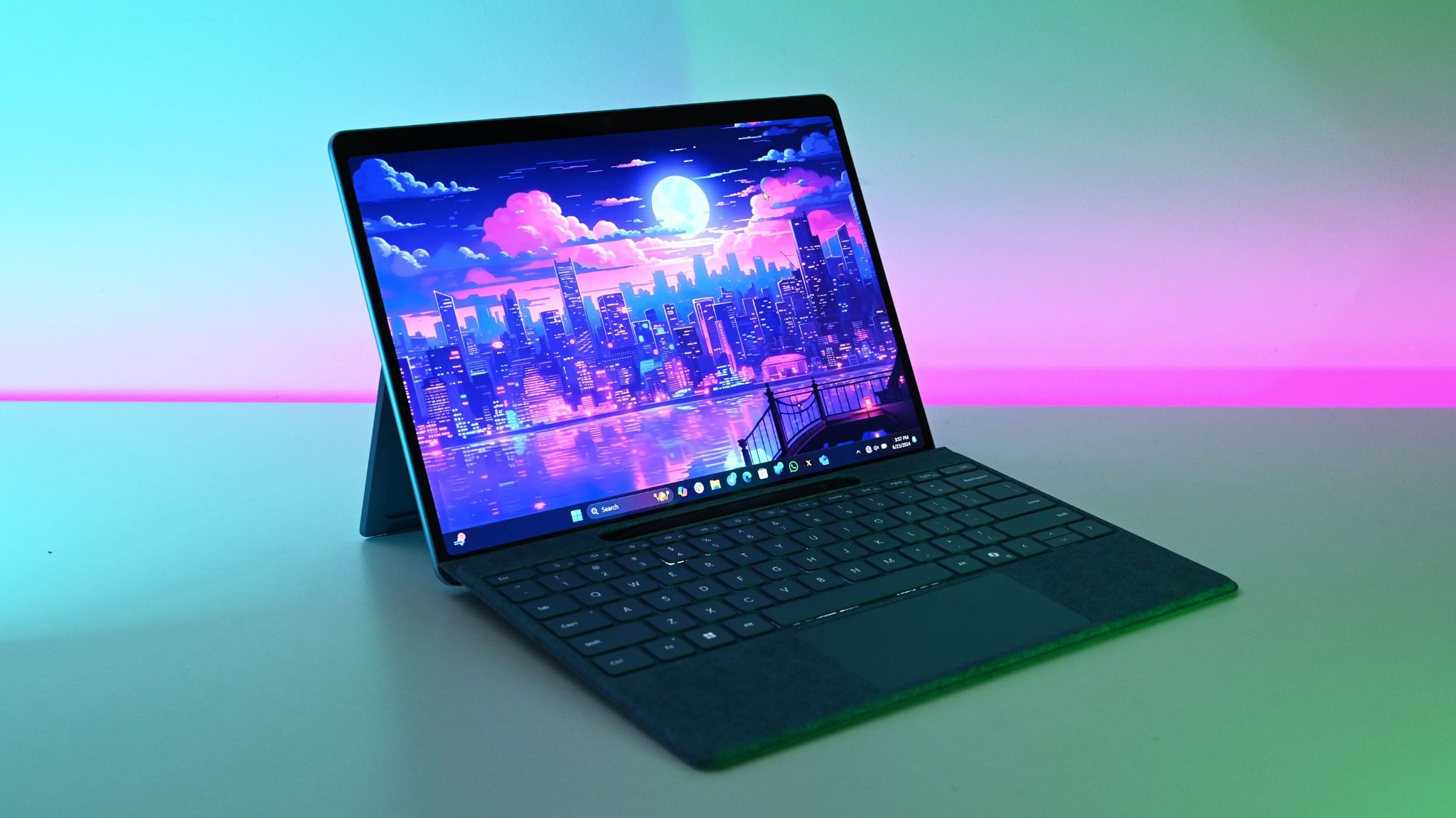 Microsoft to Launch Intel-Powered Surface Laptop 5G This August - The ...